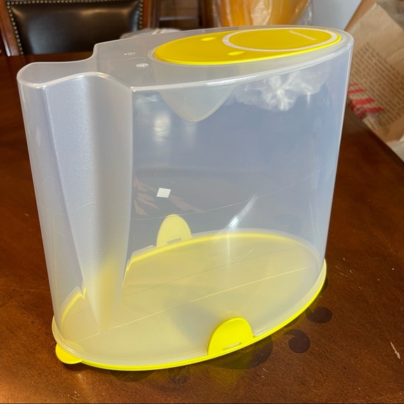 Tupperware | Kitchen | Tupperware Cereal Storer Extra Large | Poshmark